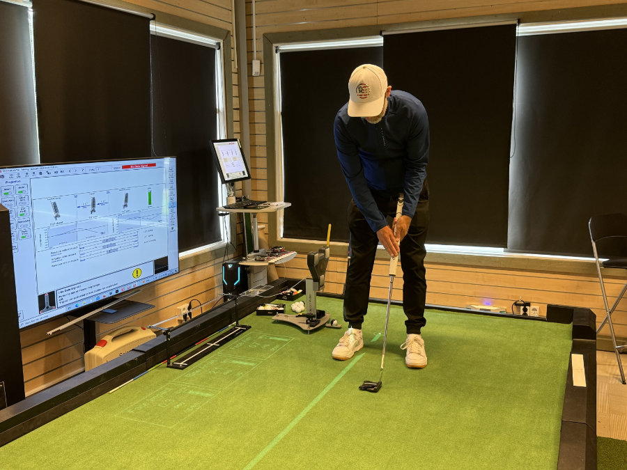 Does Arm-Lock Putting Really Help – Science & Motion Sports